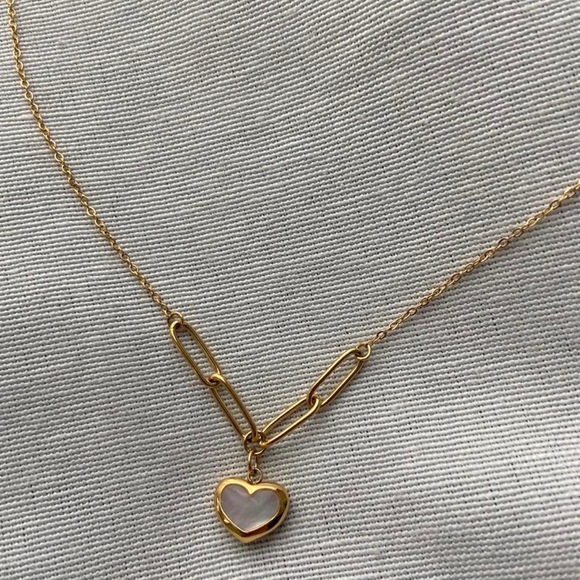 Jewelry | Super Cute Gold Necklace With Dainty Iridescent Heart Charm ...